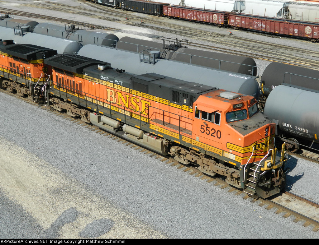 BNSF 5520